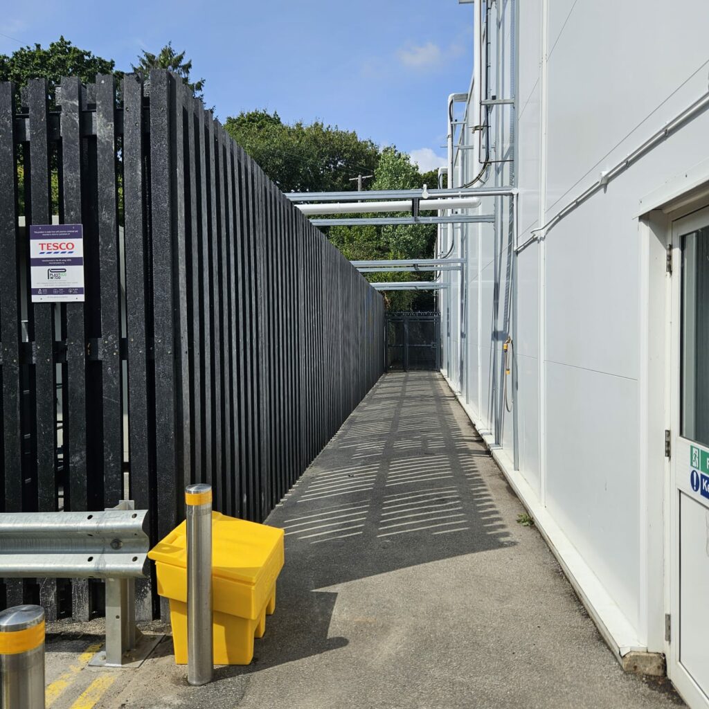 Knee Rail Fencing | Plastecowood