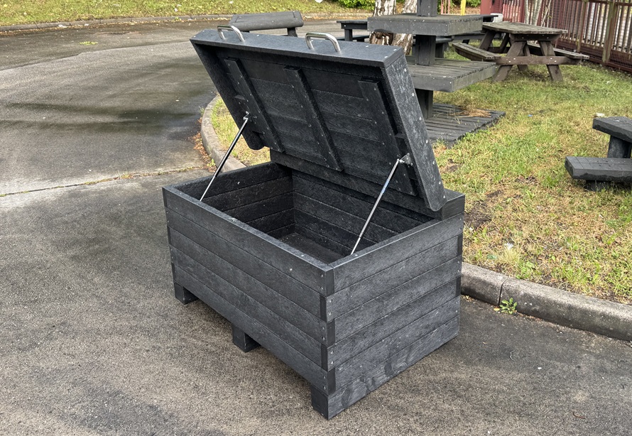Heavy Duty Grit Bin | Plastecowood